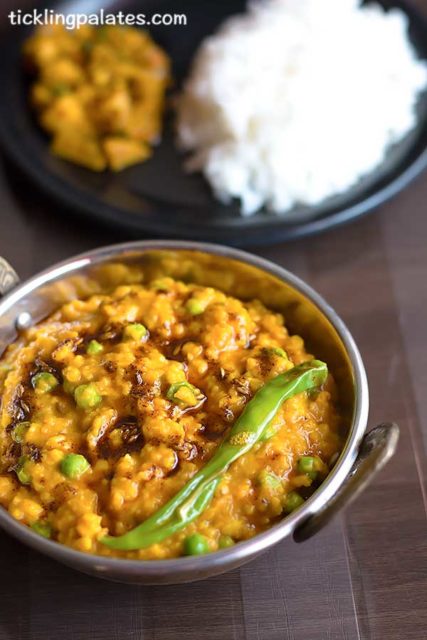 Bhaja Muger Dal Recipe - Bengali Style Moong Dal - Tickling Palates
