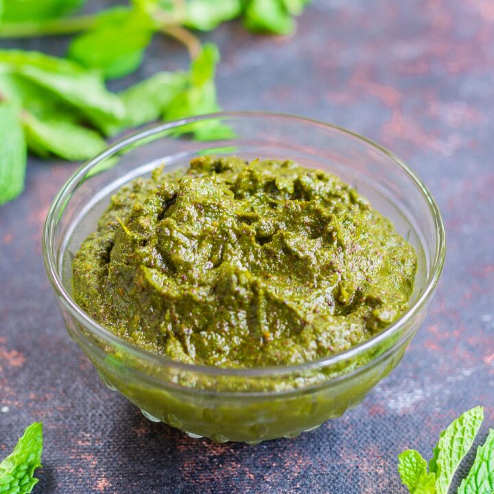 Onion Tomato Gotsu Recipe - Thakkali Kosthu - Tickling Palates